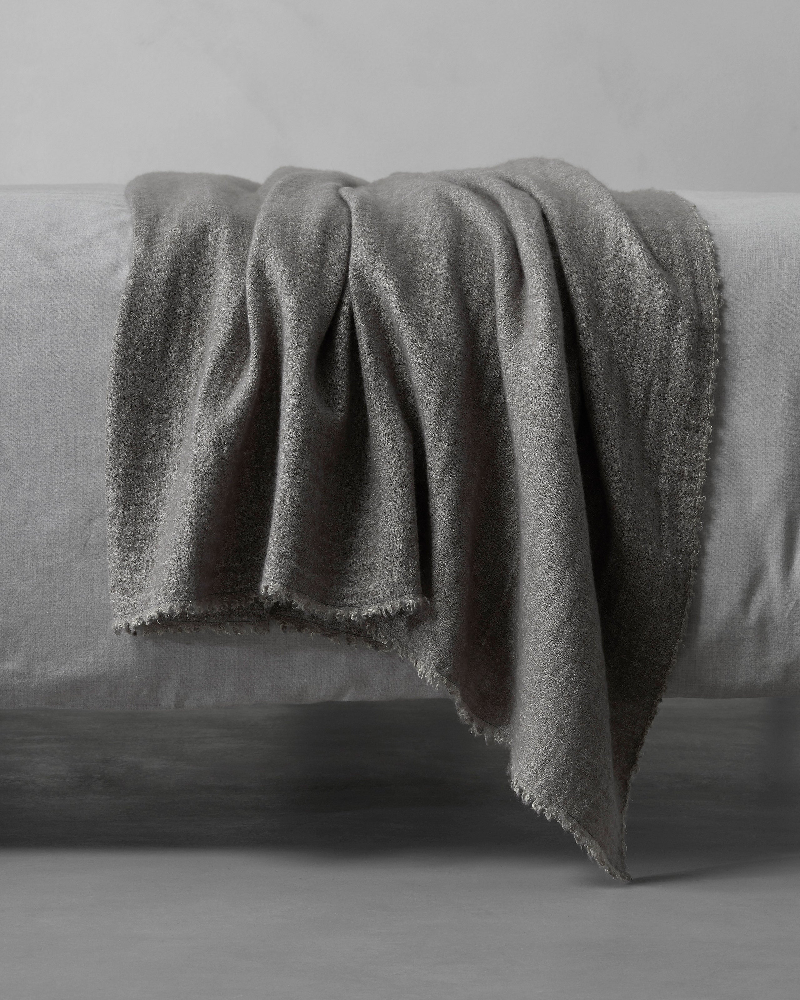 Tiub Throw | Society Limonta